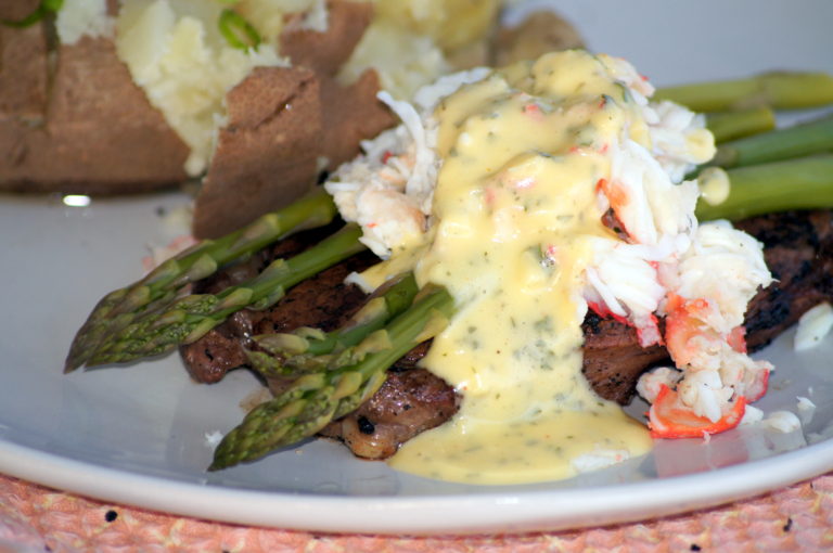 Filet Oscar - Three Guys Outside